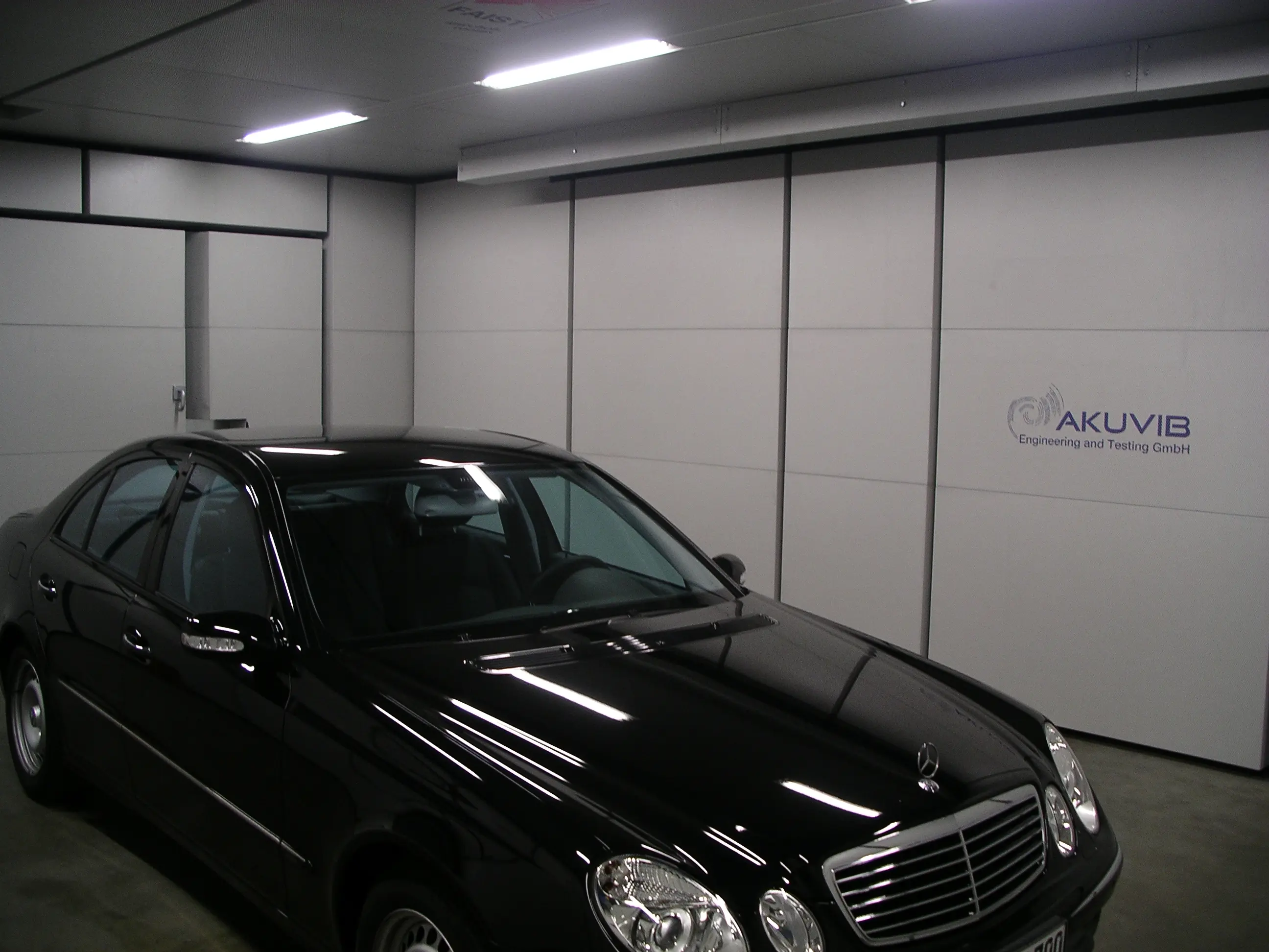 Vehicle acoustics | Acoustics | AKUVIB - Accredited according to DIN EN ...