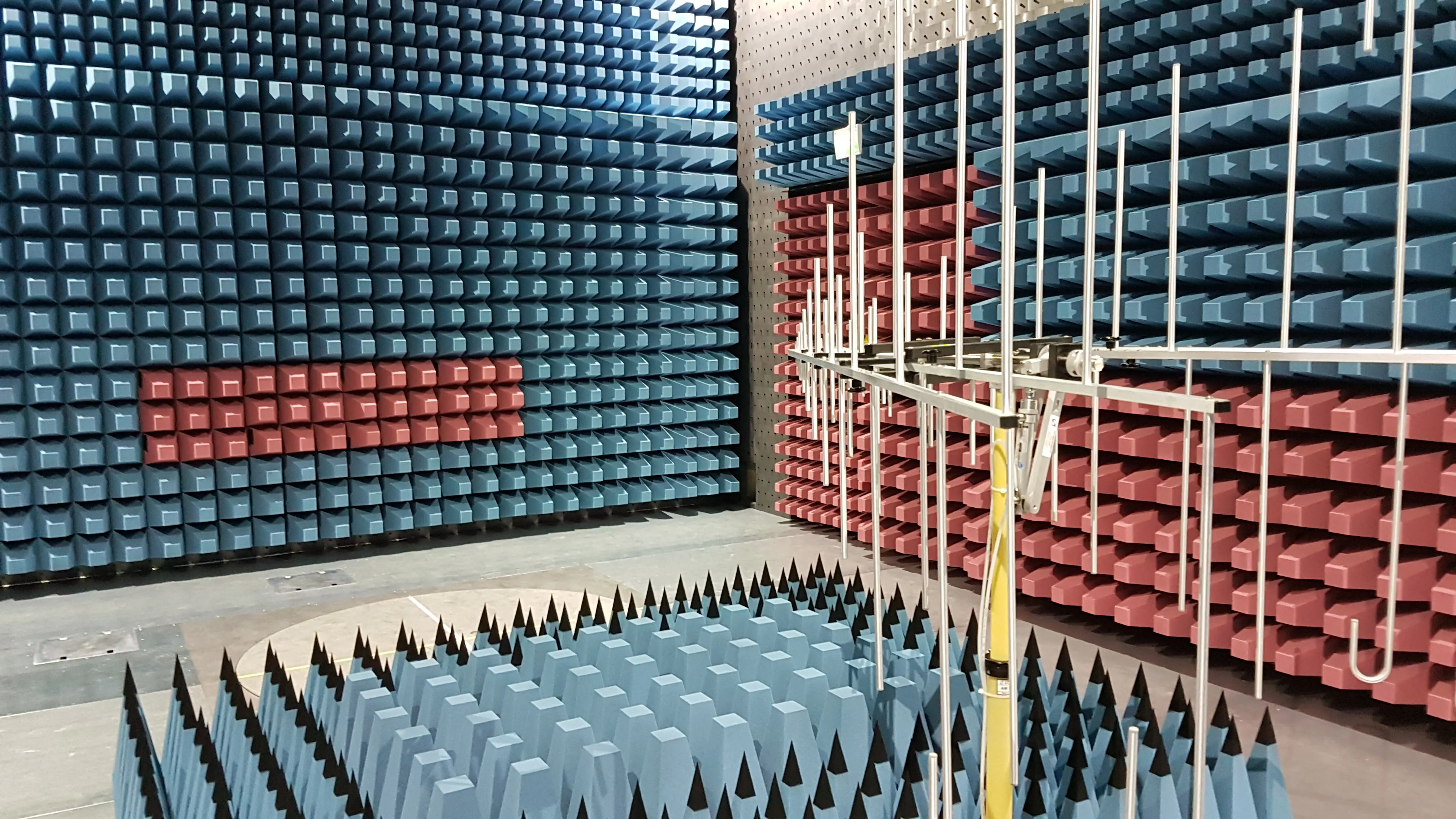 EMC railway | EMC | AKUVIB - Accredited according to DIN EN ISO/IEC 17025